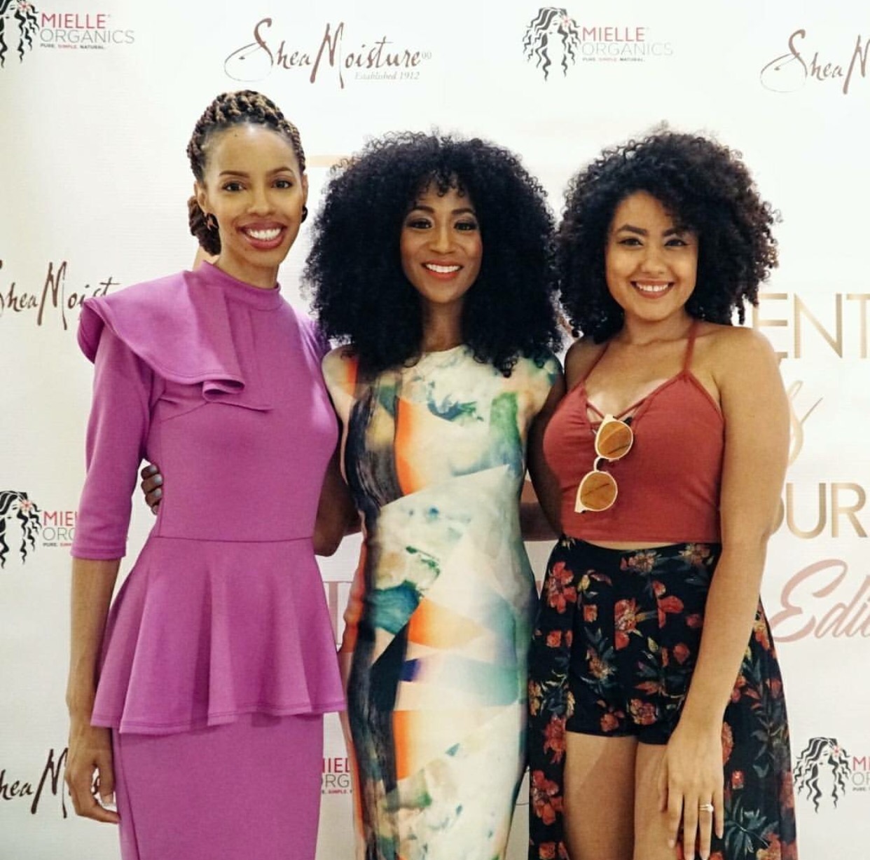 Corner Curl Girl | STYLE BLOGGER & FASHION STYLIST